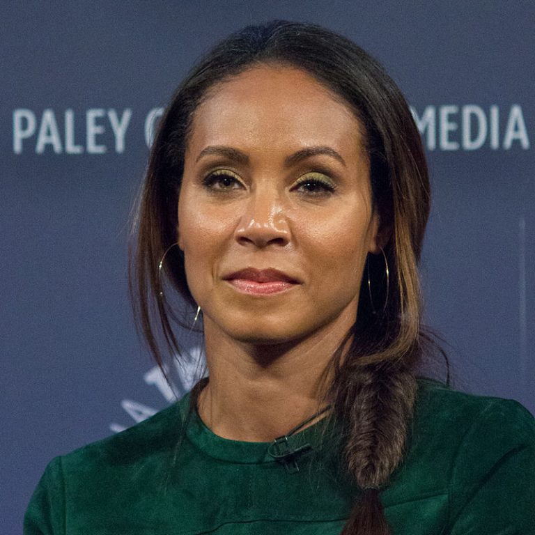 Sober Celebrities: Why These 10 Stars Avoid Drugs & Alcohol